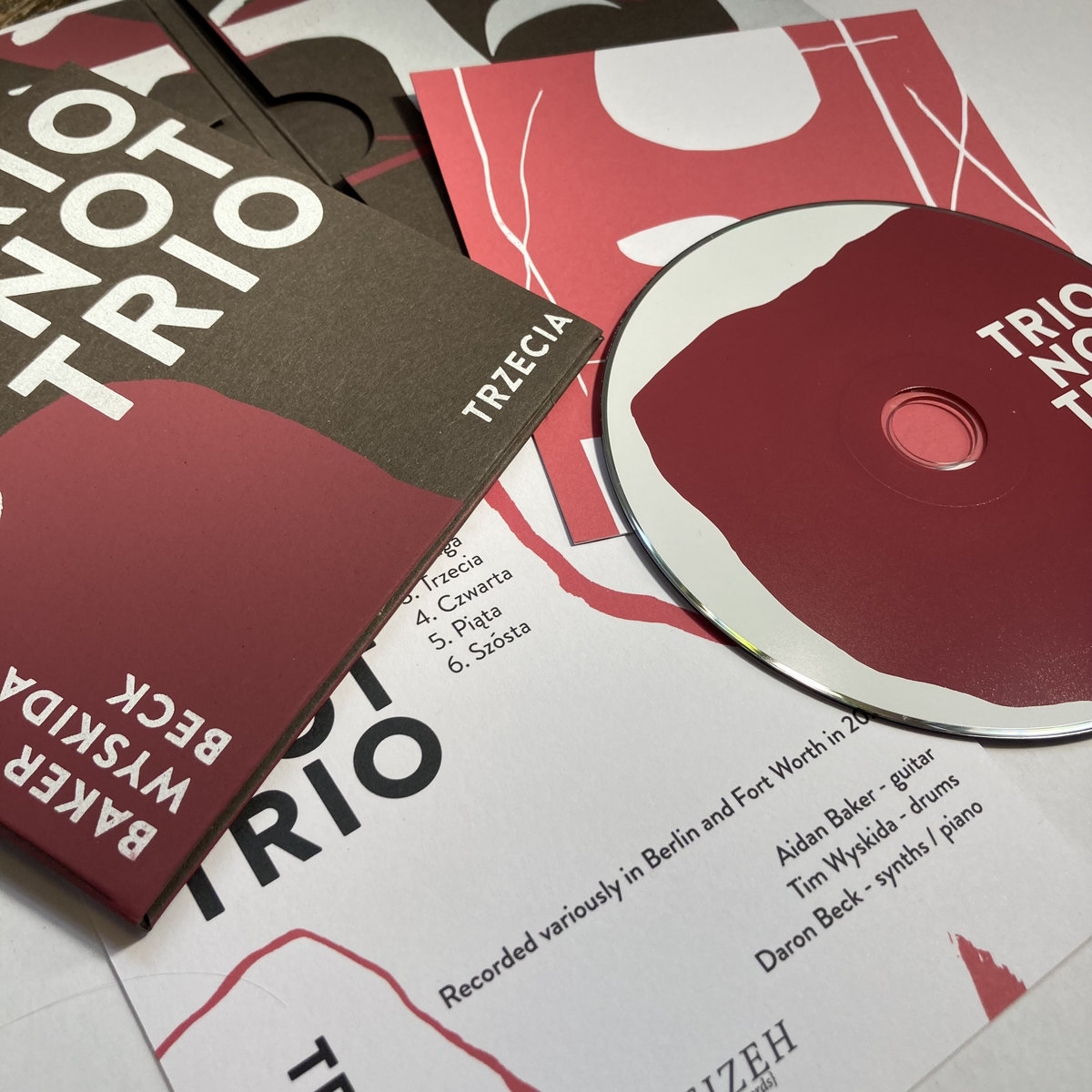 Trio Not Trio - Trzecia | Aidan Baker, Tim Wyskida, Daron Beck | Gizeh ...