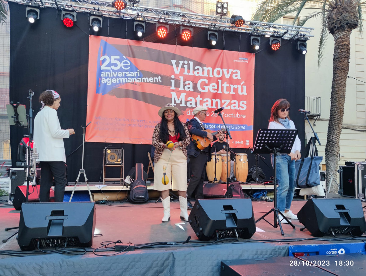 Continental Latin | CONJUNTO TRADICION CARIÑOSA | Barbarito