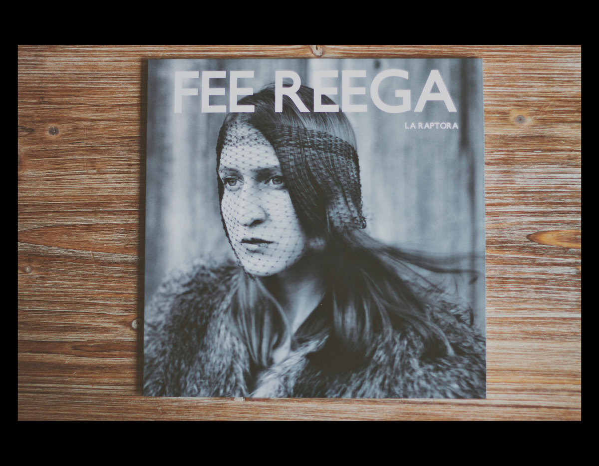 ZOOM | Fee Reega