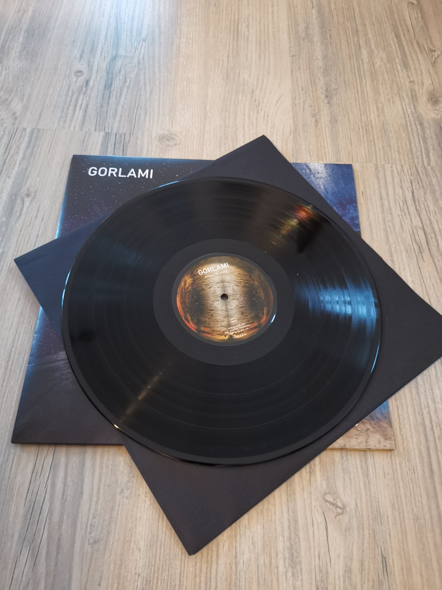 Between Two Worlds | GORLAMI