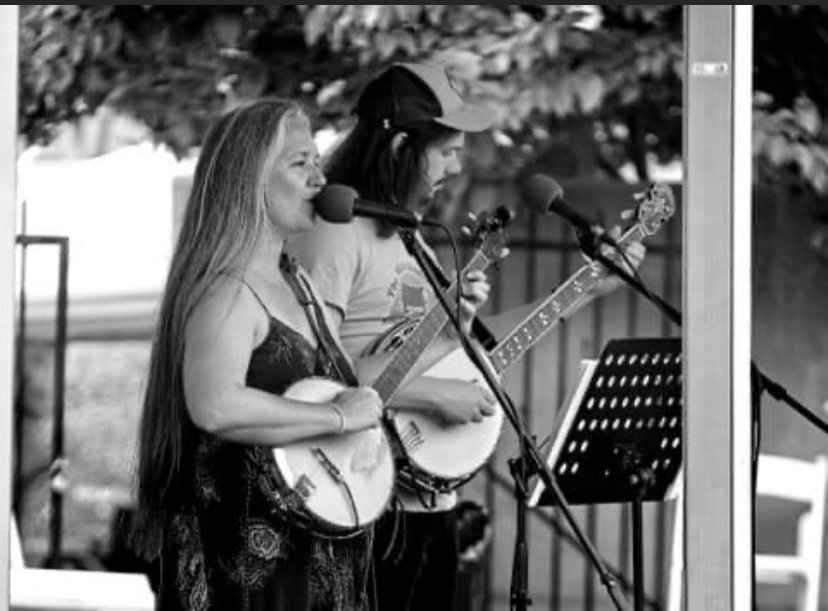 Howling at the Sun | A Picker and A Grinner