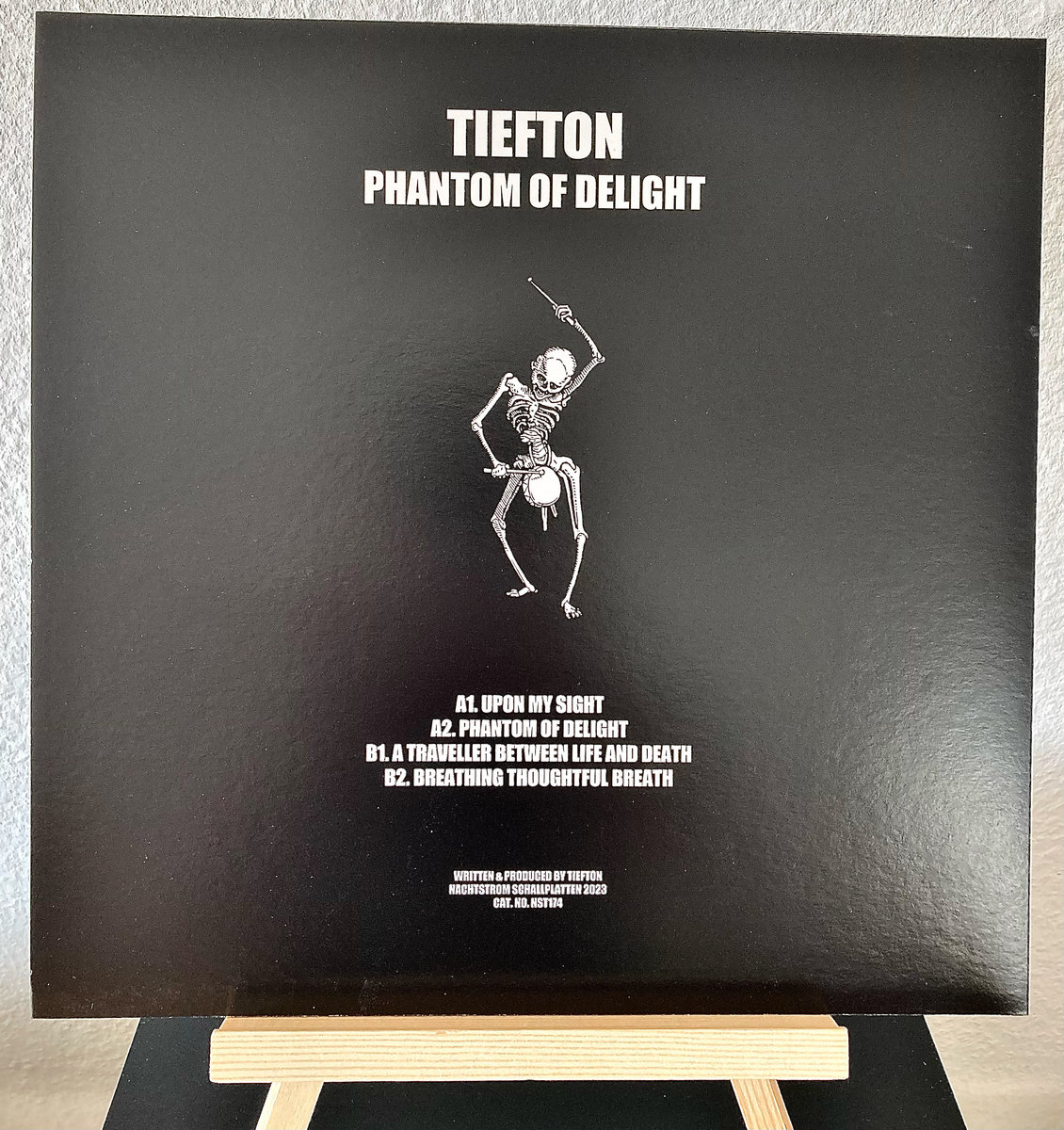 Phantom Of Delight | Tiefton | Nachtstrom Schallplatten