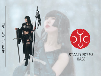 Isiliel Standing Armor Acrylic Stand Figure / Keyring | Isiliel