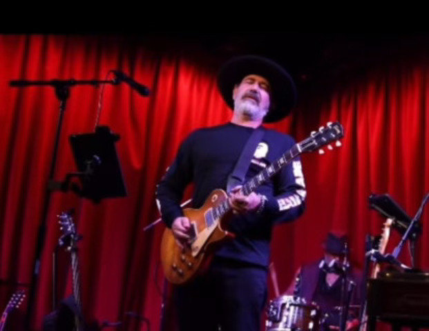 Ape & The Wall Of Questions | Jason Sinay