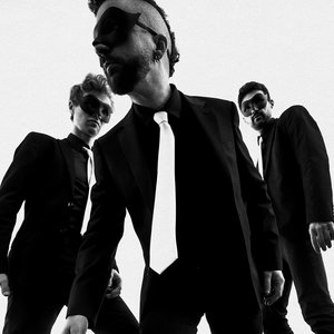 Music | Claro Que No