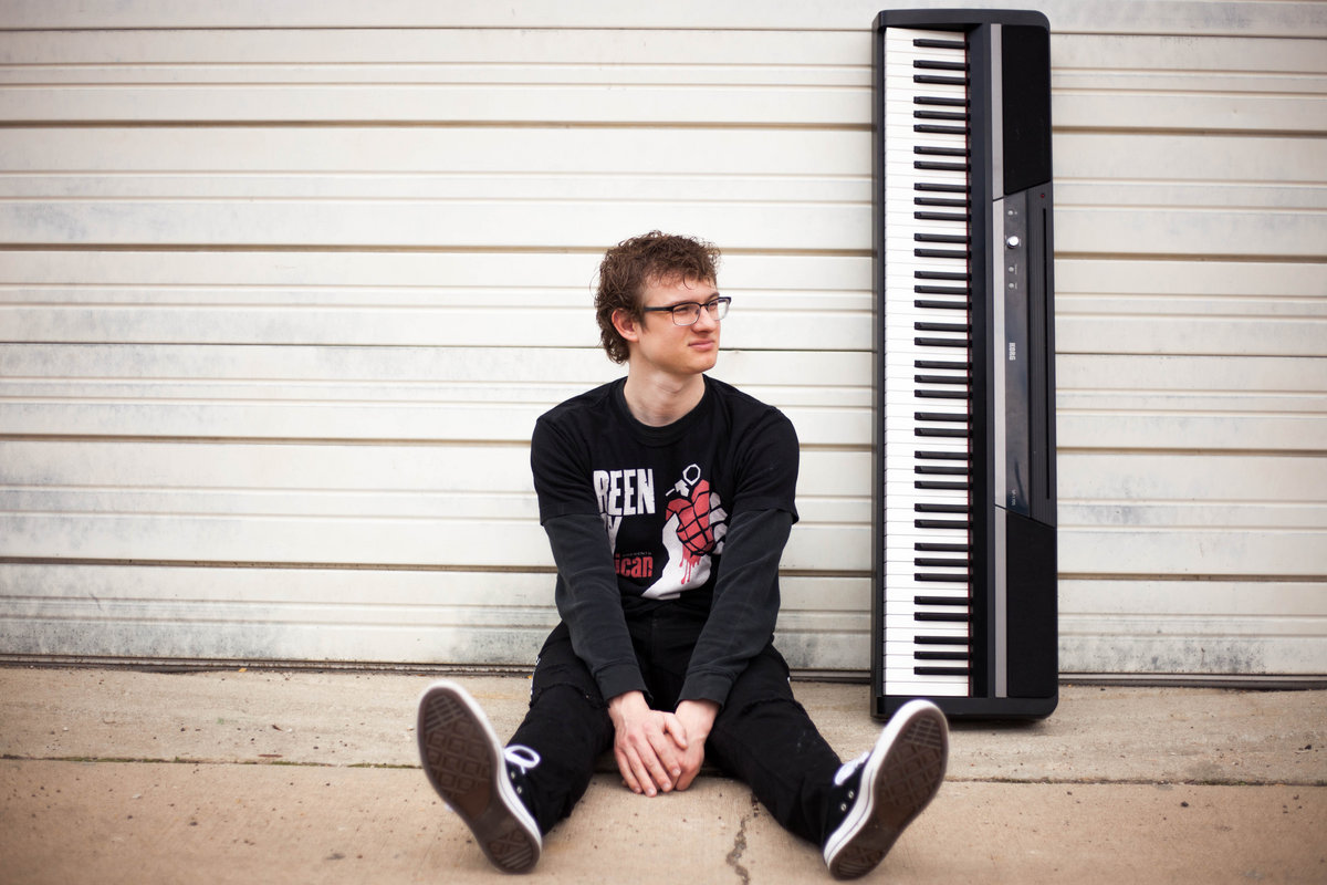 Buttercup | Lucas Horvath