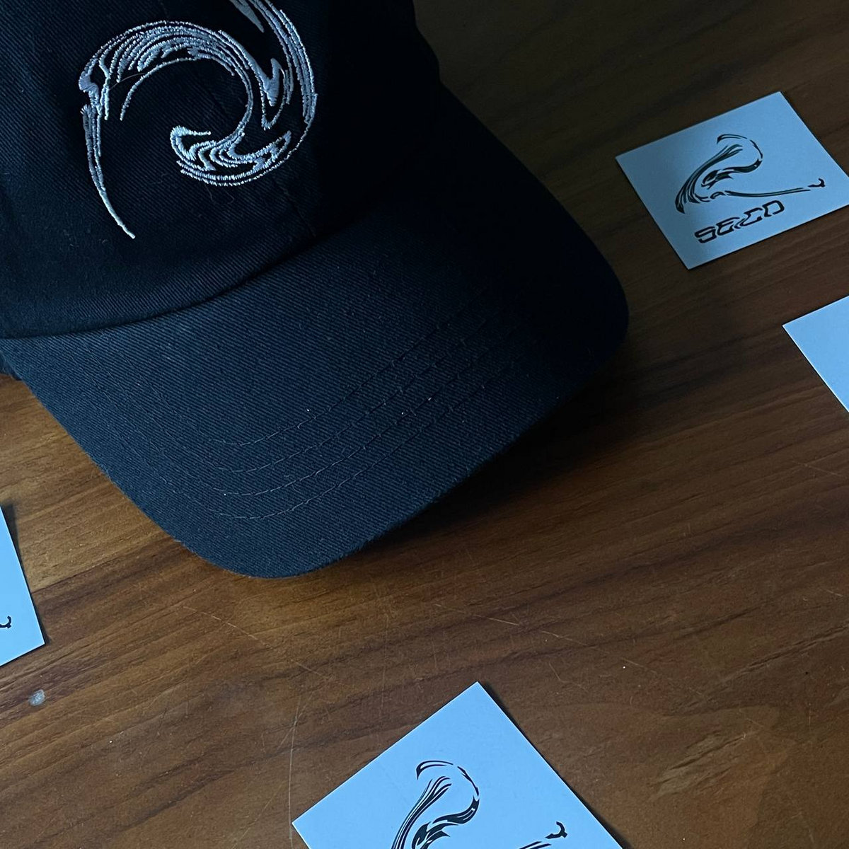 SE:CD Embroidered Cap Black | SE:CD