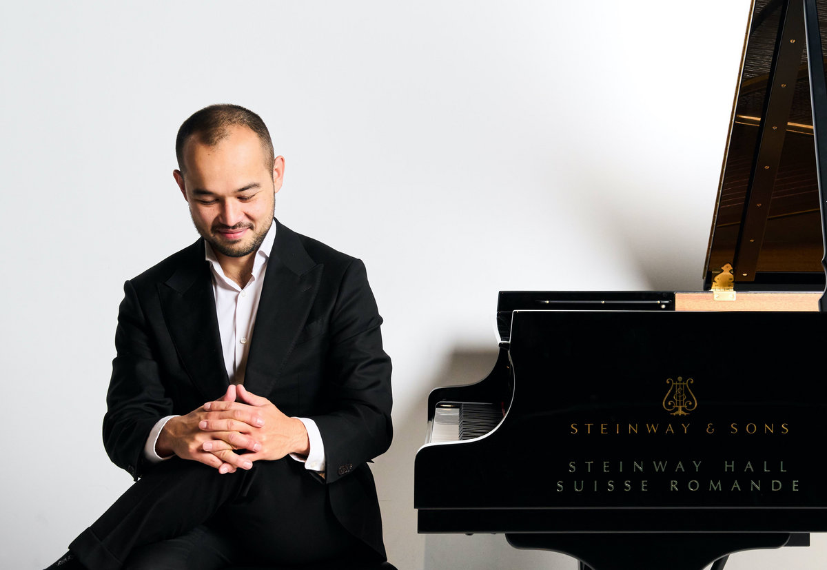 Ravel: Piano Concerto in G | François-Xavier Poizat, Philharmonia ...