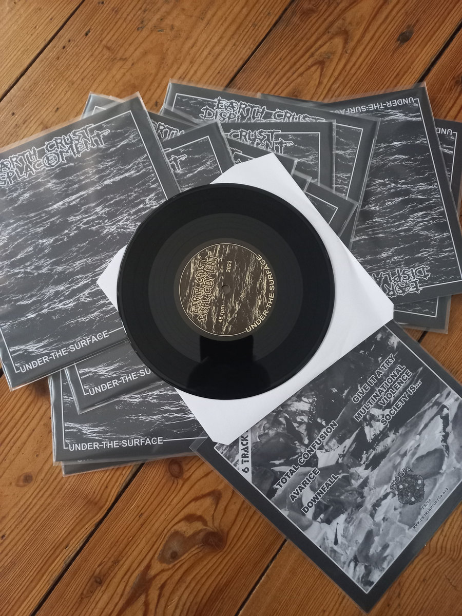 Earth Crust Displacement - Under The Surface 7"EP | phobiarecords