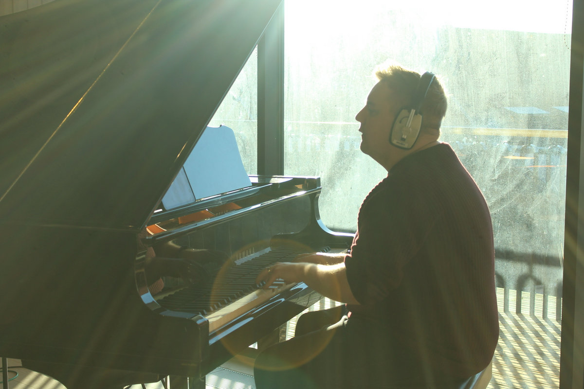 O Come All Ye Faithful | Sam Johnson Trio