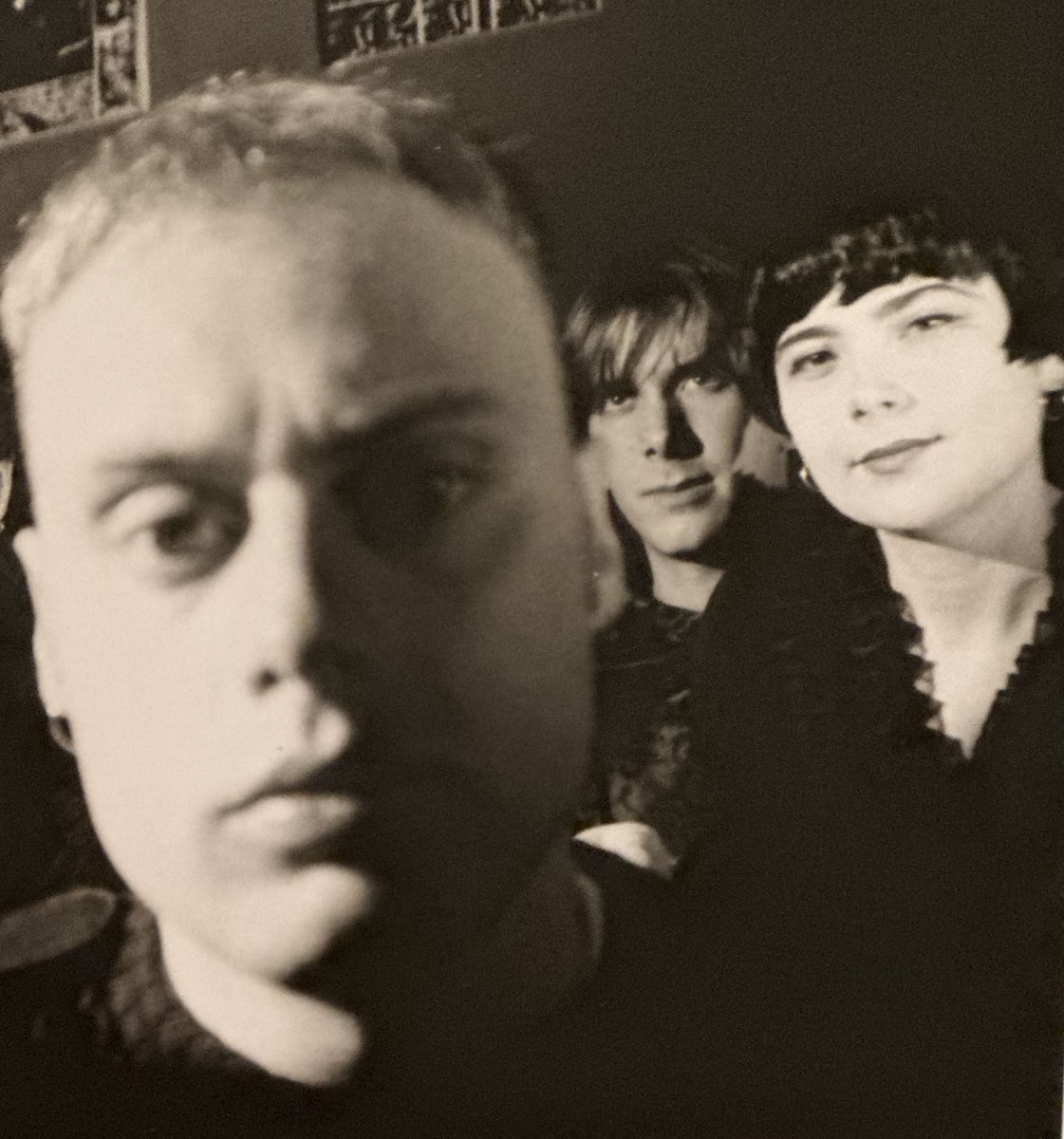 Compilation Singles | An April March