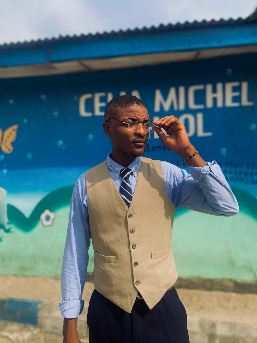 The King's Gaze | saintleo