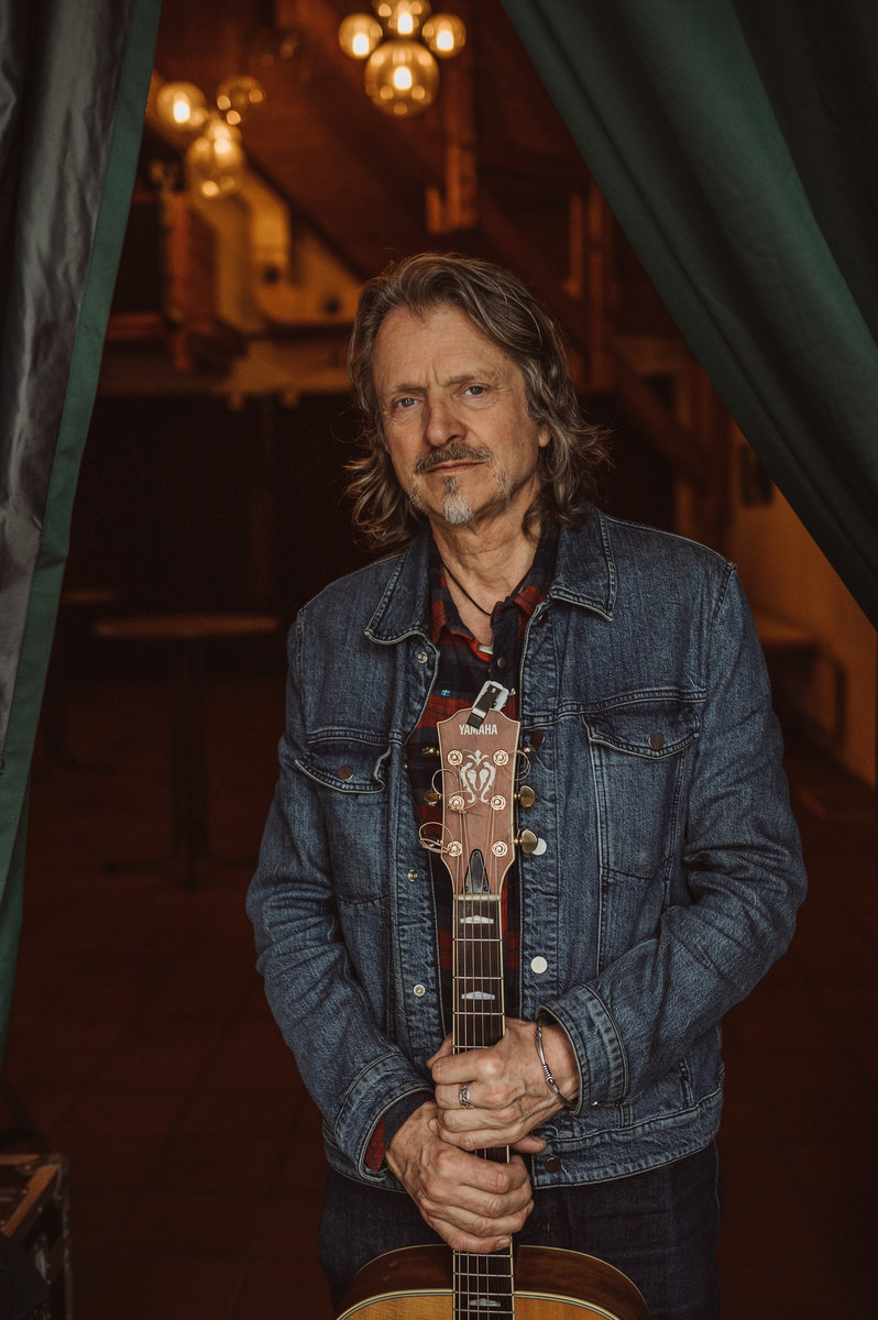 Falling Like Thunder | Ray Cooper