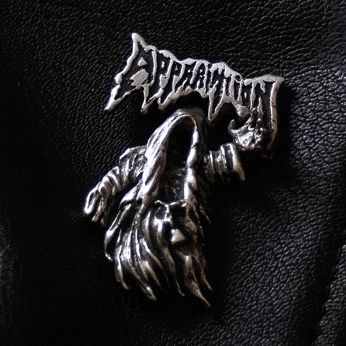 Metal pin | Apparition