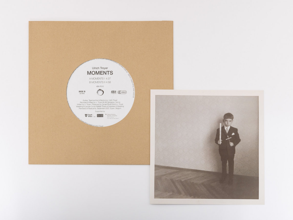 MOMENTS | Ulrich Troyer | 4Bit Productions