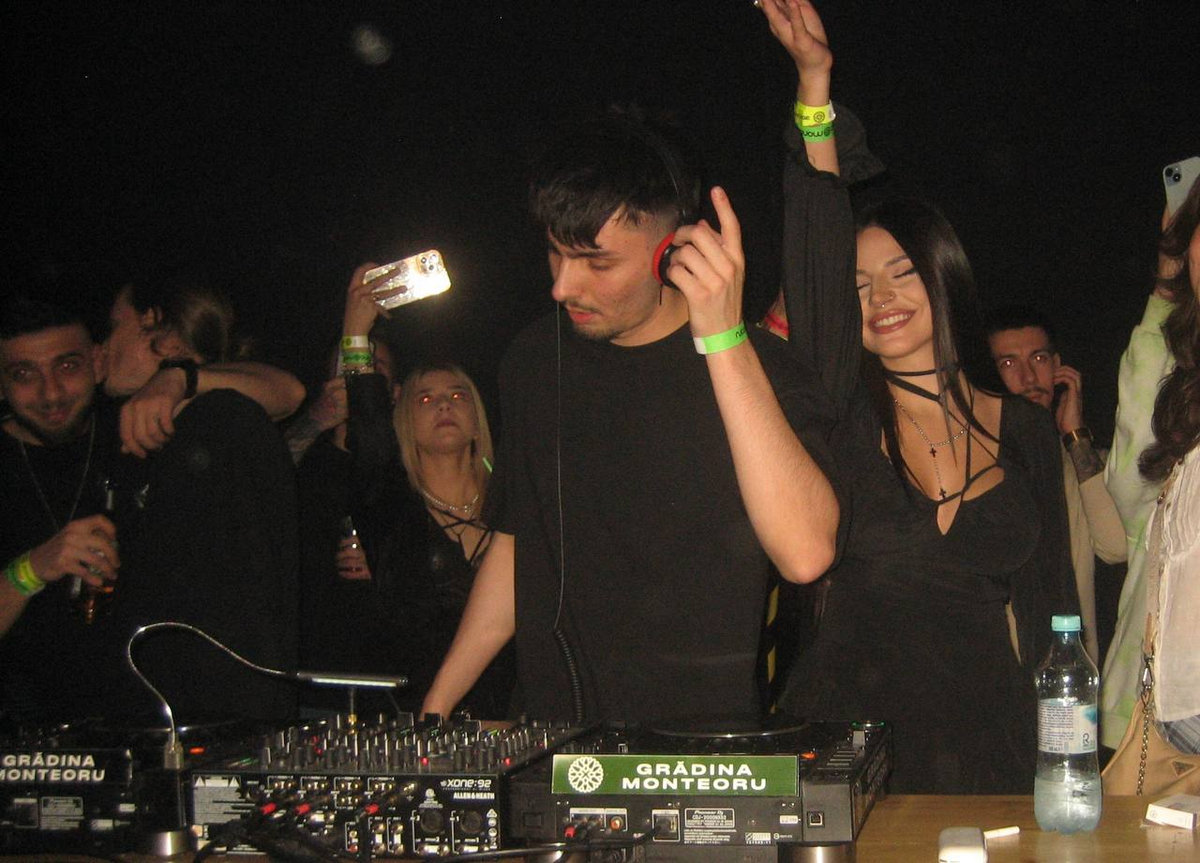 Lost in House 001 | Radul