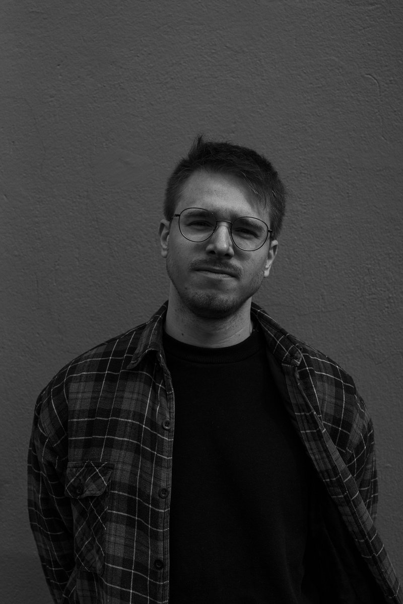 Red Horizon, Silent Flight | A Minor Monologue
