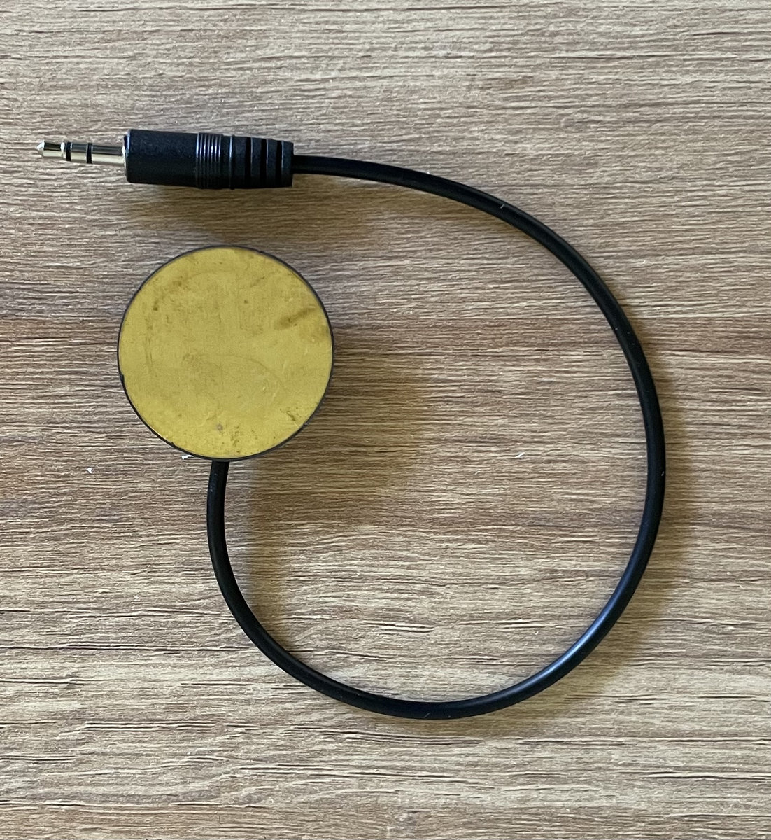 adventures with a tiny contact microphone | Crank Sturgeon