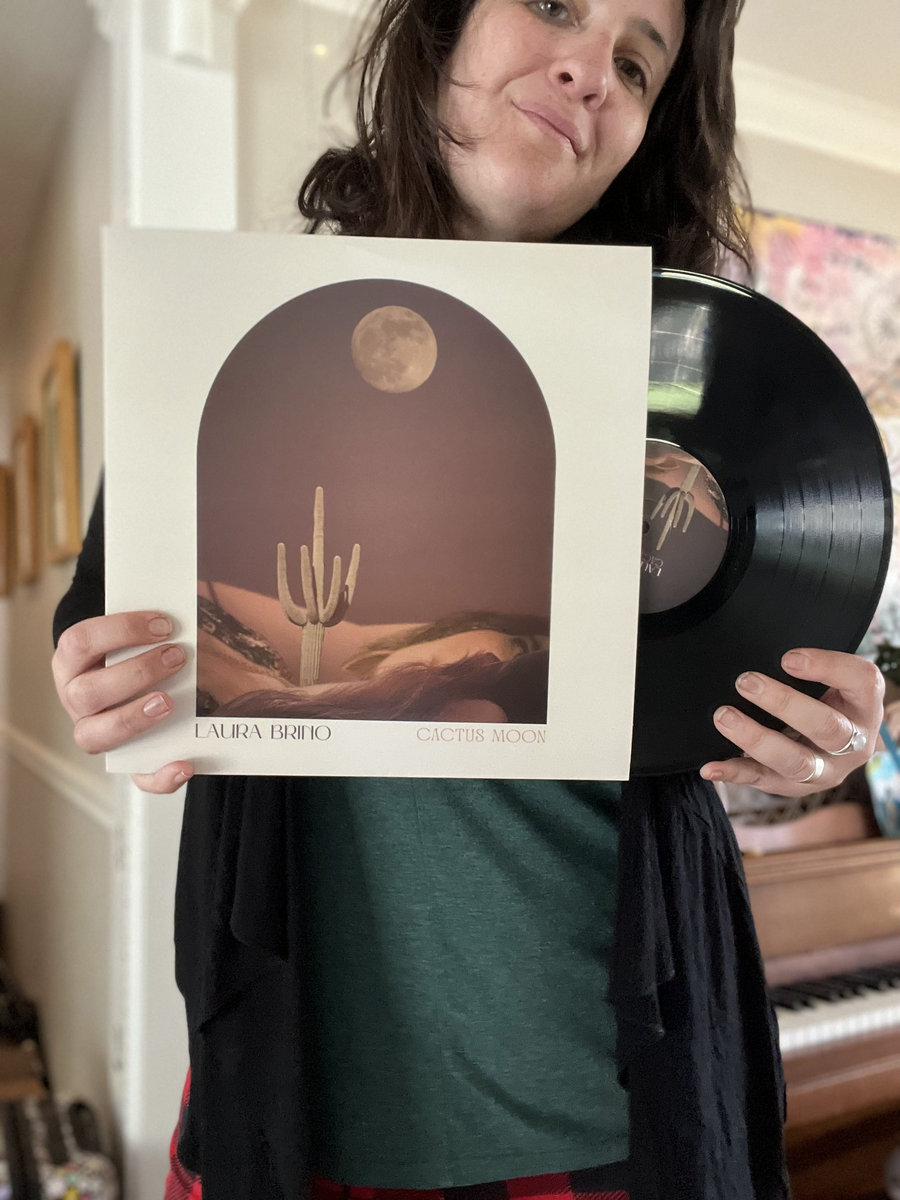 Floating | Laura Brino