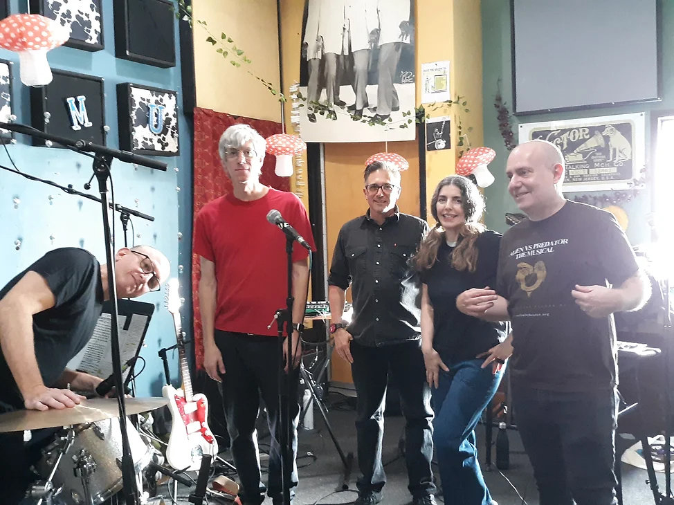 Alien vs. Predator: The Musical (Part 2) | It's Your Fault Theater ...