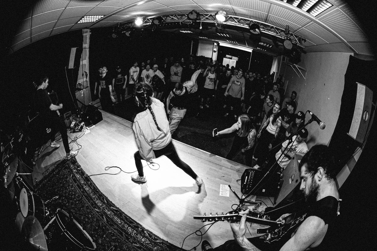 Common Love Common Nausea | CALCINE