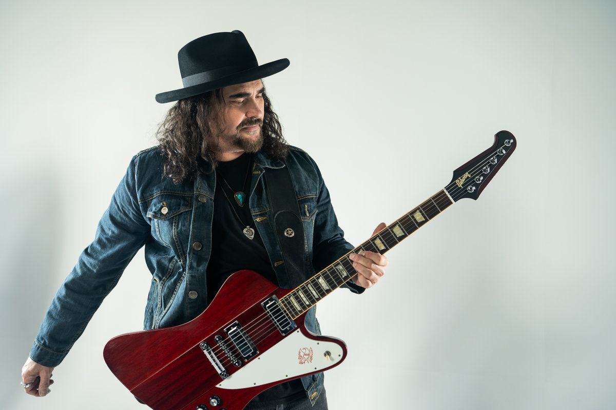 Standing Out Loud (2024) | Alastair Greene Standing Out Loud (2024) | Alastair Greene
