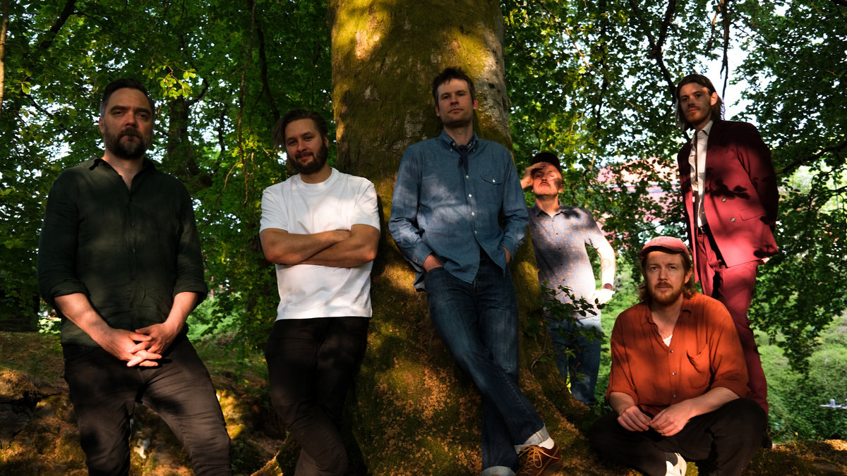 Parallel Dreams (single) | Amazing Space