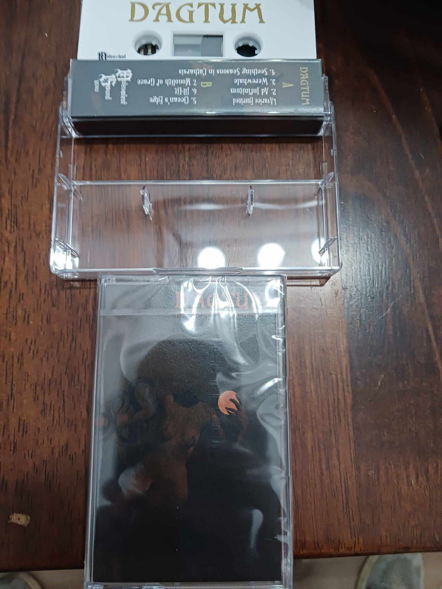 Revered Decadence | Dagtum