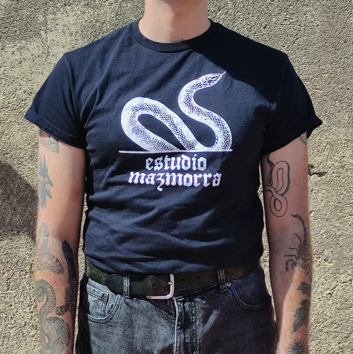 Camiseta "Estudio Mazmorra" | Medalla