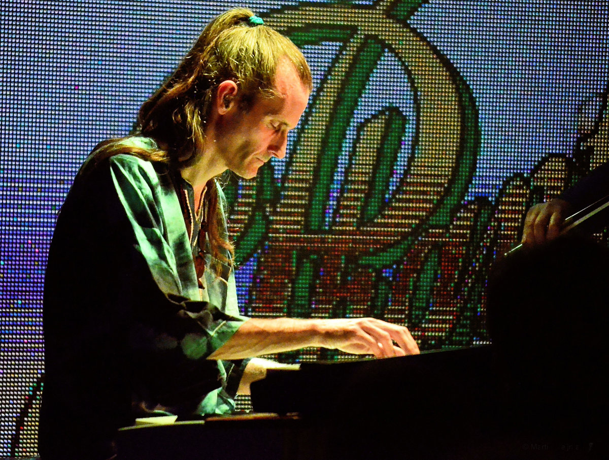 Cosmic Eyre - Crossing The Threshold | Robert Norton