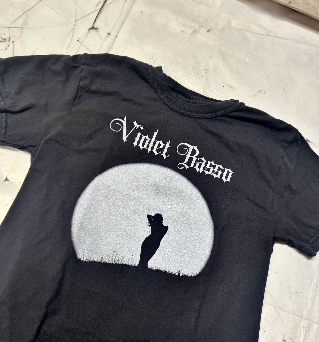 Violet full moon silhouette | Violet Basso