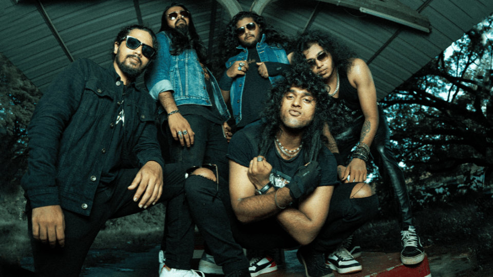 Rockin' Head | Skreen 6