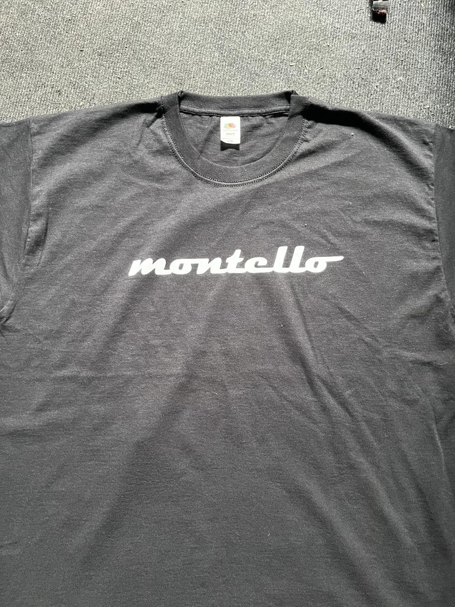Black "Montello" T-shirt | Montello
