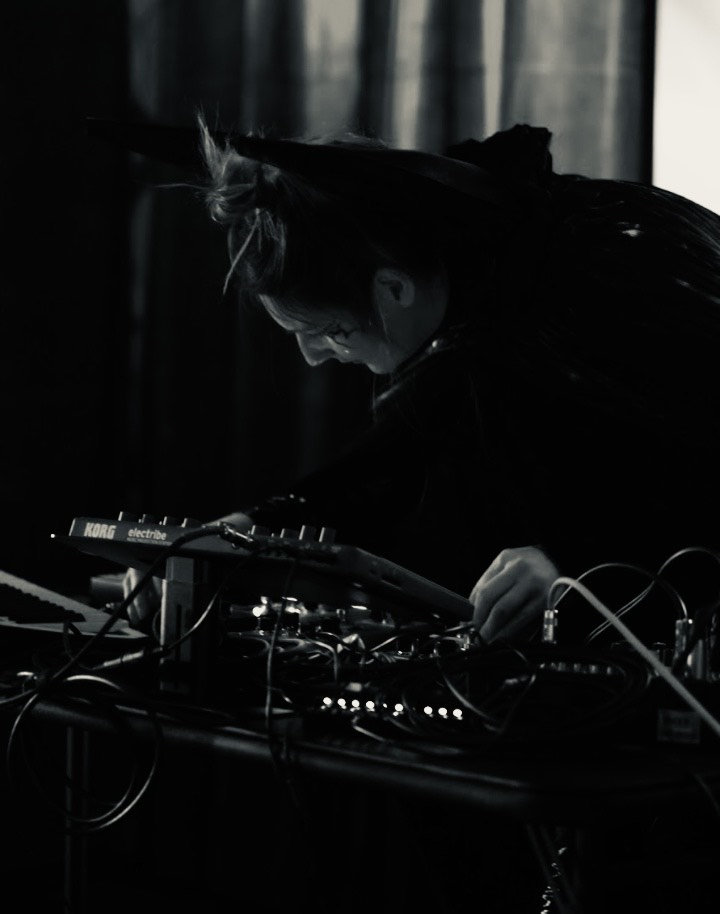 Split with Arms & Armour | Slugg