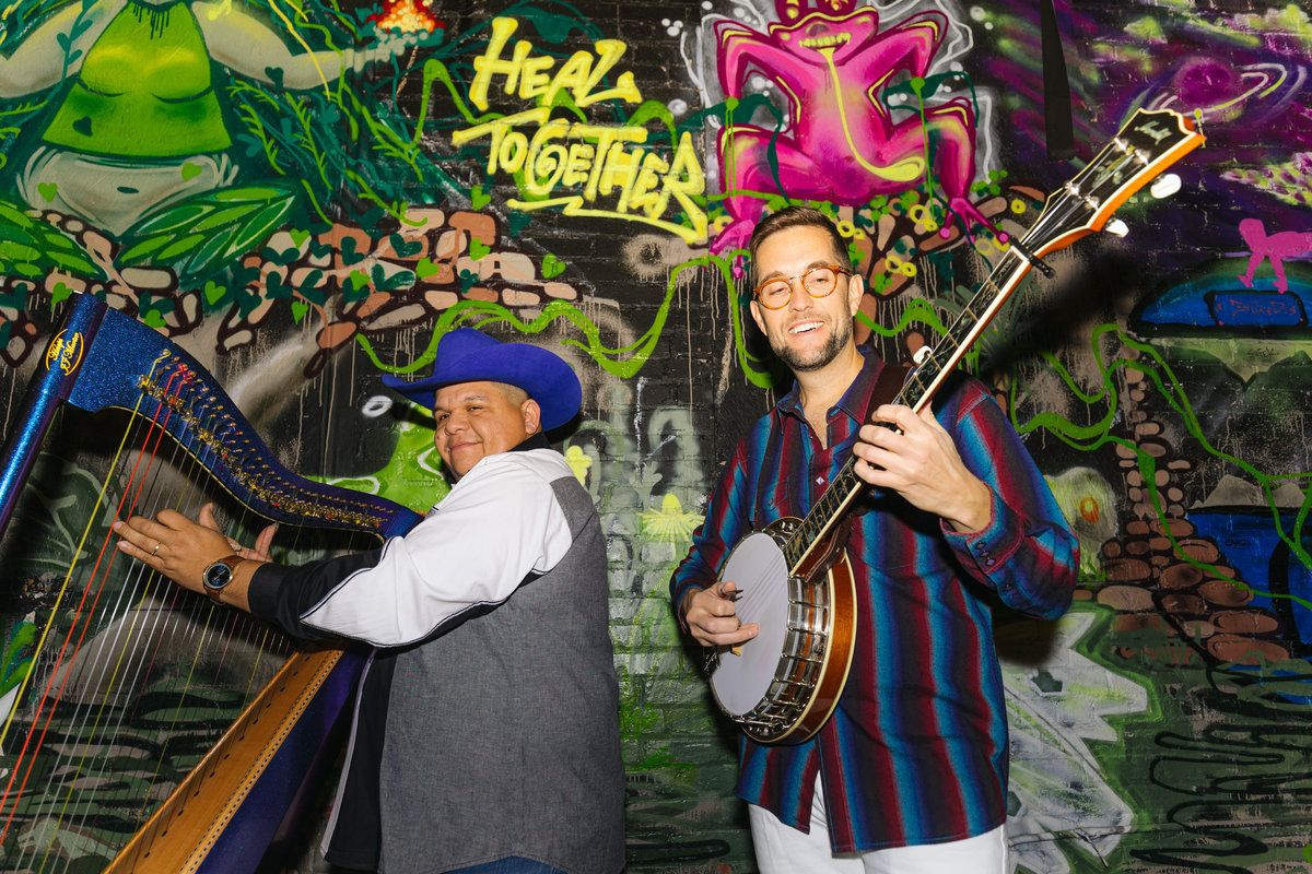 Nuevo South Train | Larry & Joe