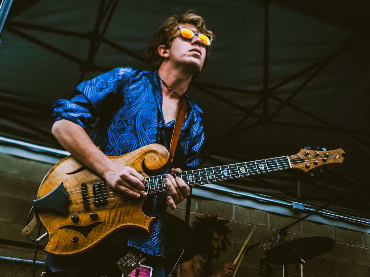 04/18/25 - Wild Side Brewing - Toledo, OH (Jared Sage Band: The Velvet ...