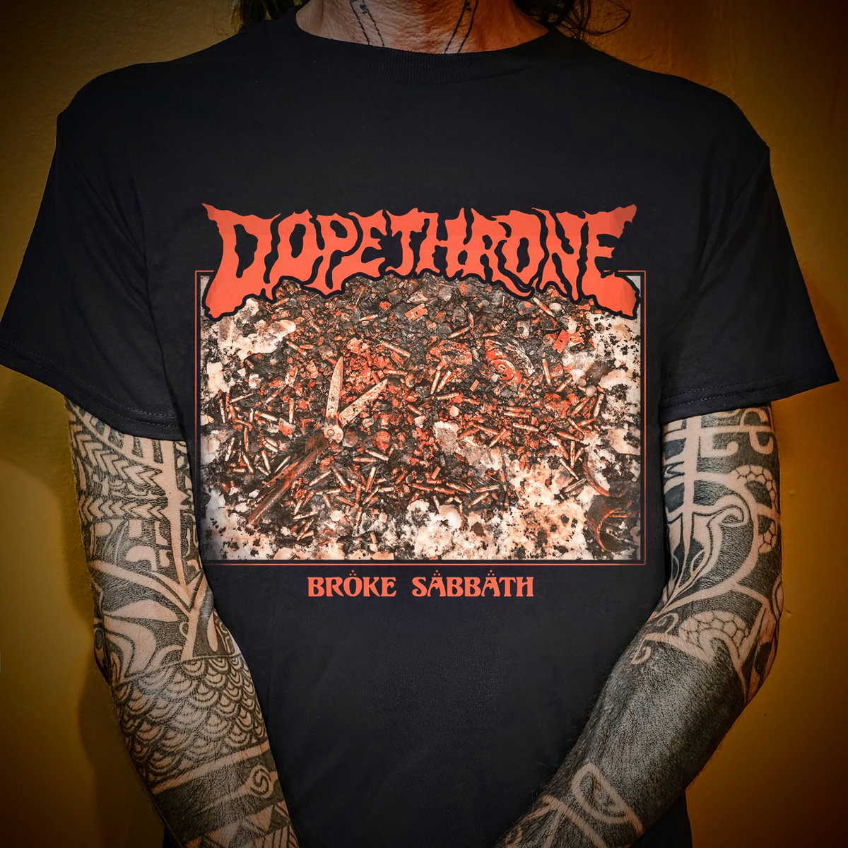 "ᛒϟ MEϟϟ" t-shirt | DOPETHRONE