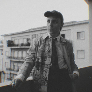 Music | moss kissing