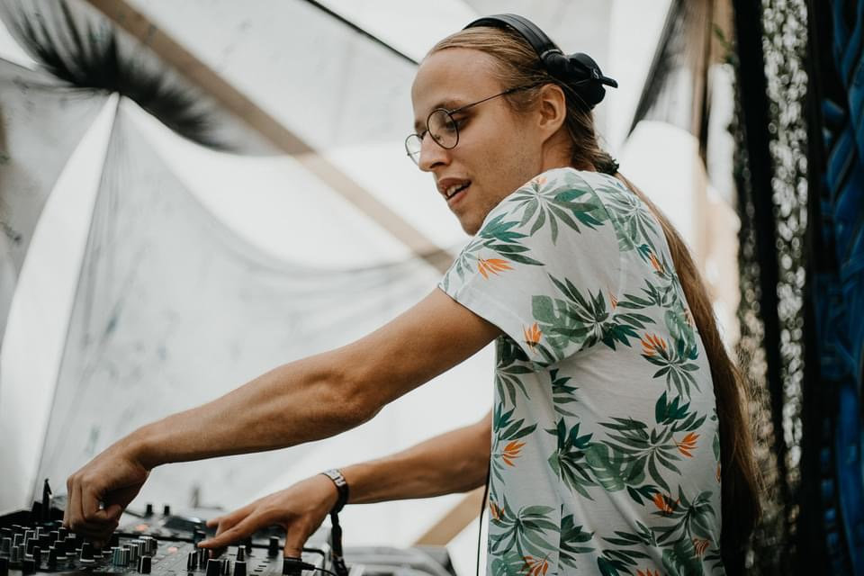 Cosmic Tribe | Metaphix