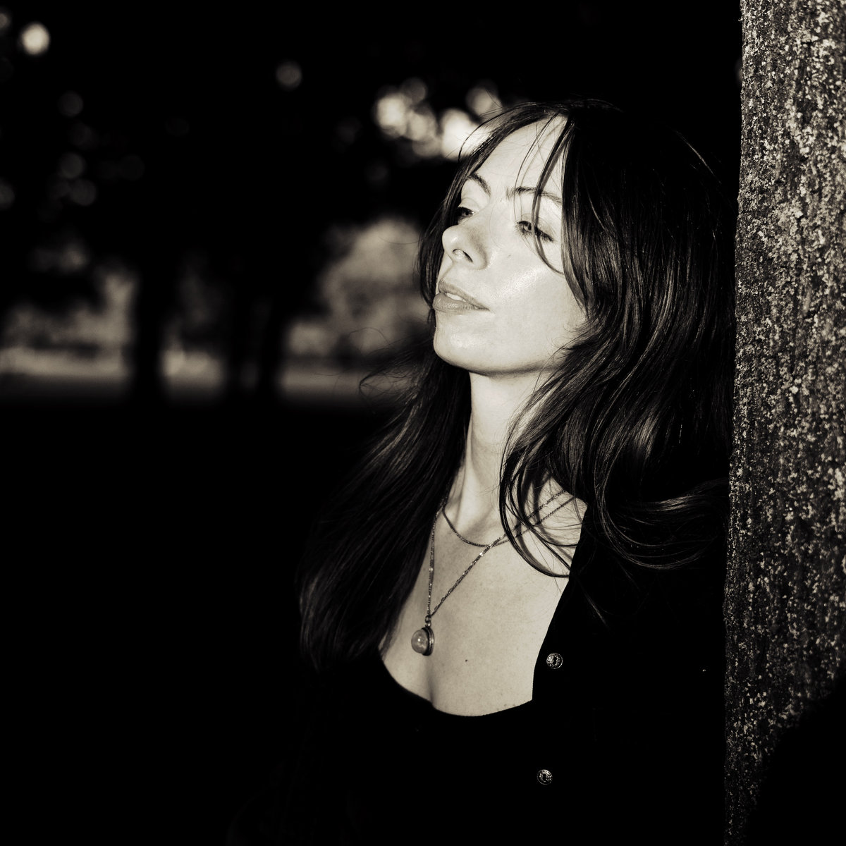 Dominant Heartstrings | Elsa Hewitt