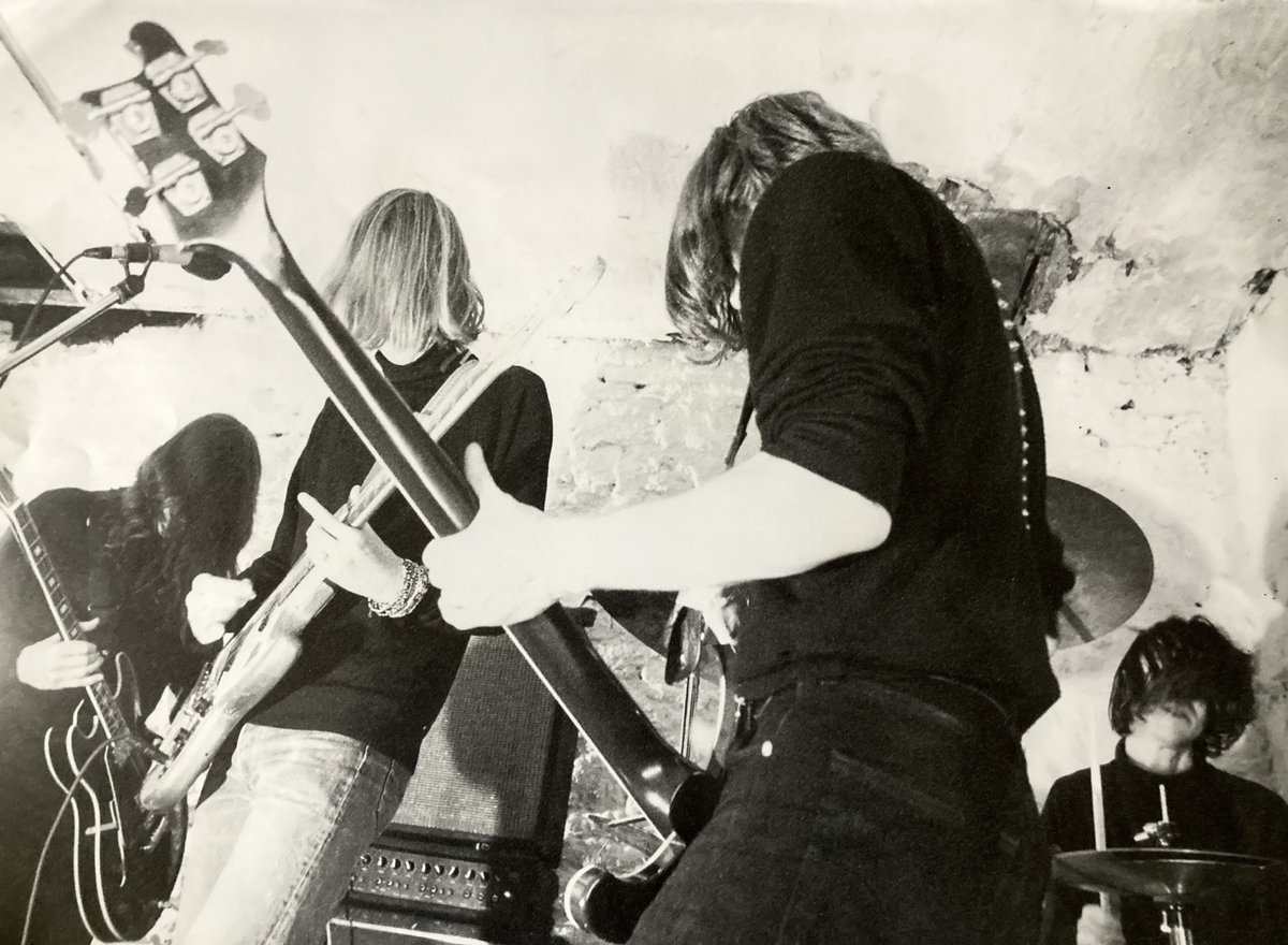 reverberations volume seven | THE HEADS