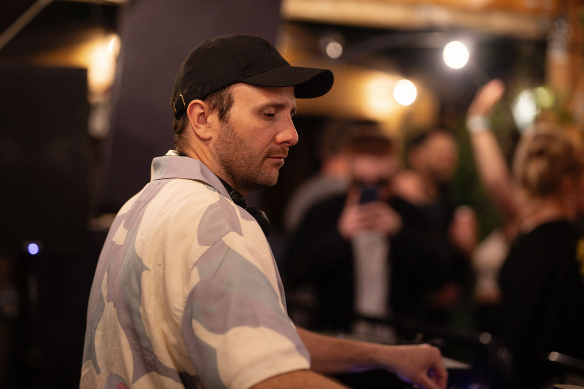 The Worm EP | Robert James