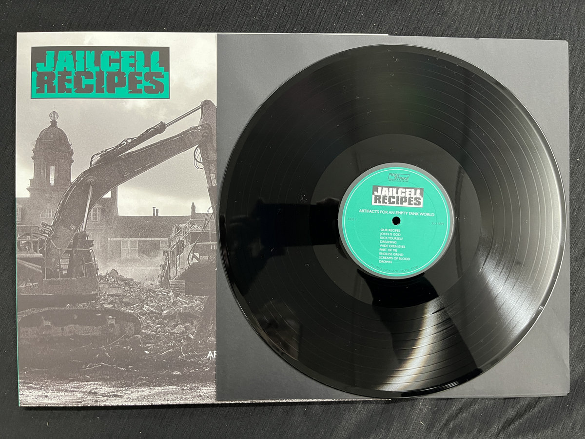 Artifacts for an Empty Tank World | Jailcell Recipes