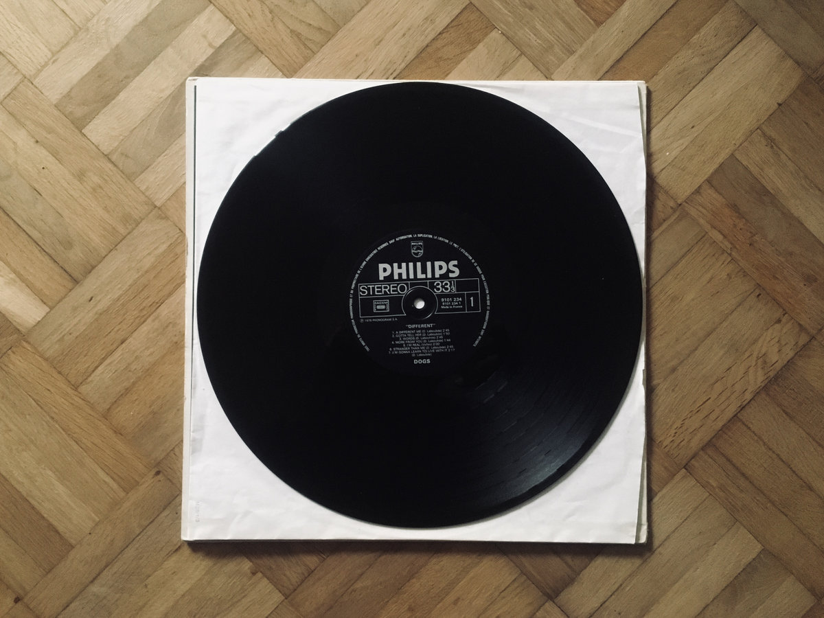 DOGS - "DIFFERENT" [LP - 1979] | Poseur Records