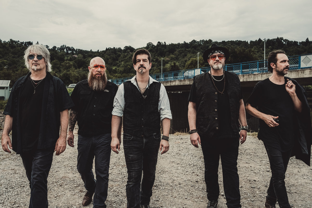 Morph | Ellis Mano Band