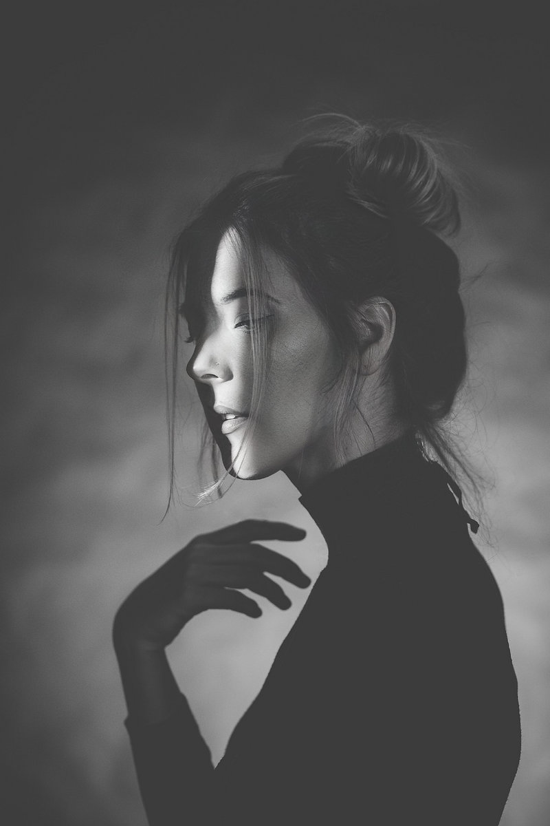 Main Dharu Tiharo Dhyan | Nicki Wells