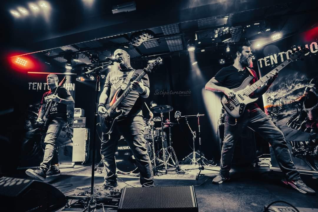 Kingdom Rise | Ten Ton John