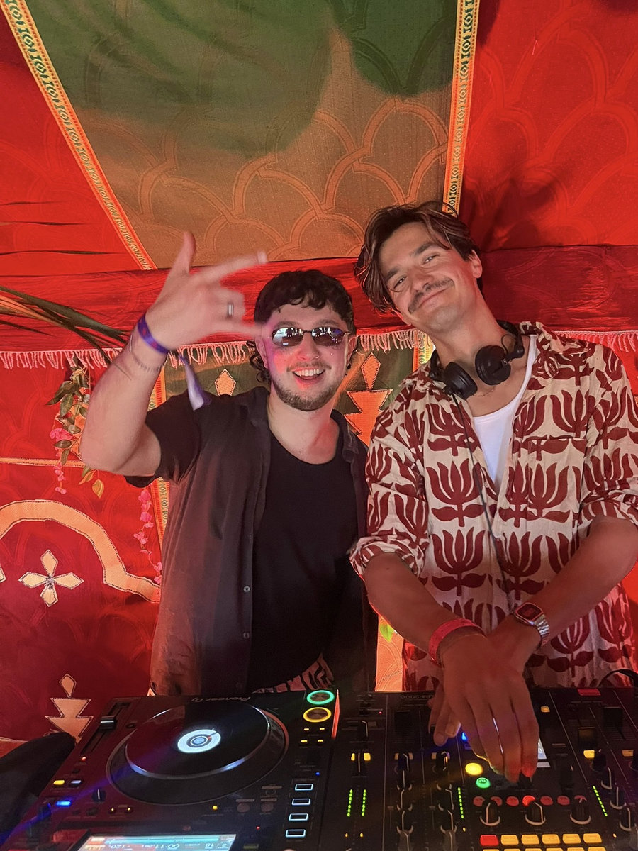 On The Beach (Little Willy Dub) | Little Willy