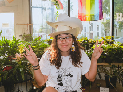 Shoshy & Mr. Pidge T-shirt | Mr. Pidge