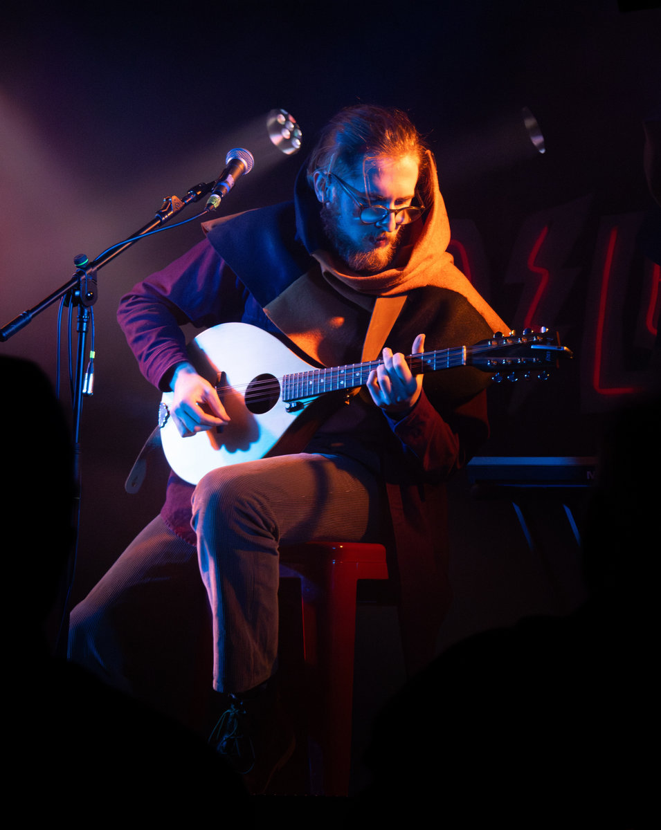 Suburbia | Noah Scott